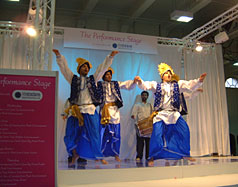 Bhangra dancers and Indian dhol drummers for your Bollywood party ...